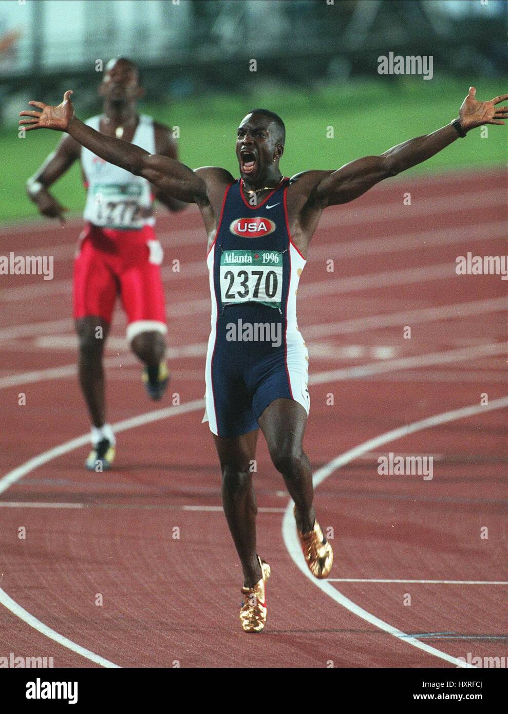 MICHAEL JOHNSON BREAKS 200 METRES WORLD RECORD 01 August 1996 Stock ...