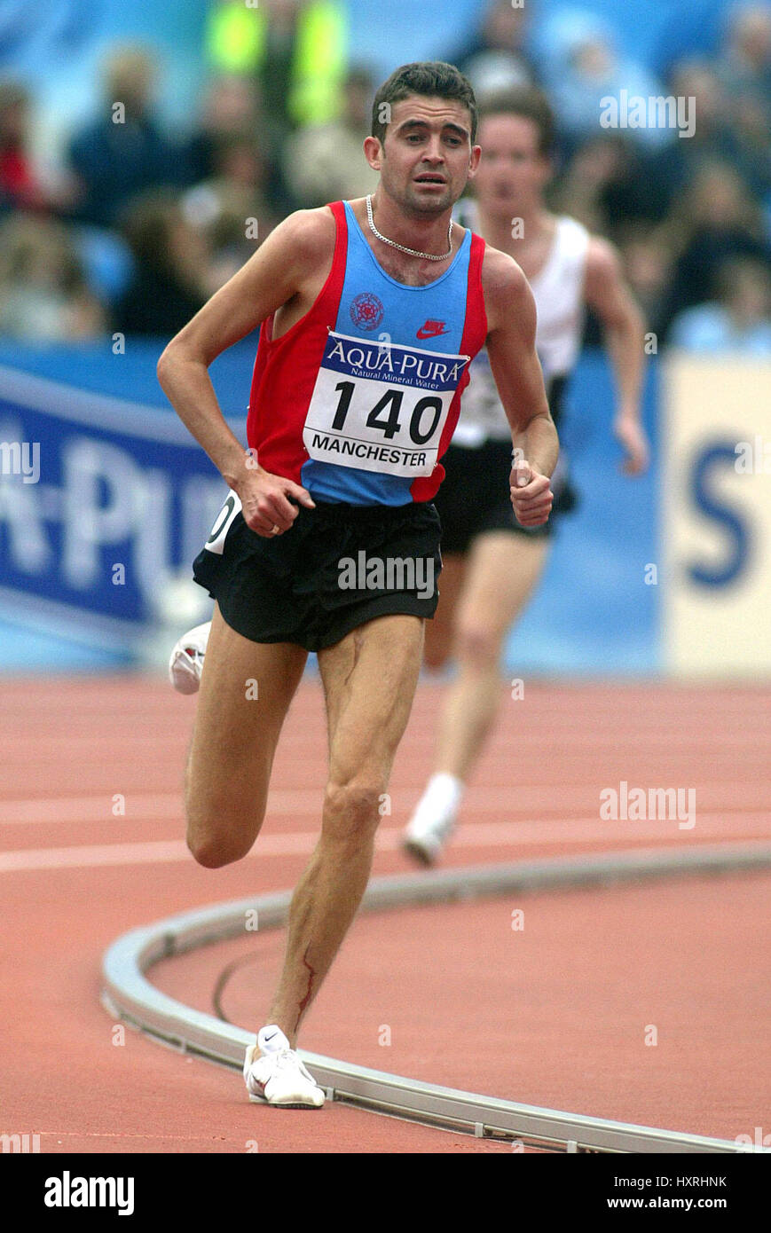 SAM HAUGHIAN 5000 METRES UNIVERSAL 13 December 2001 Stock Photo - Alamy