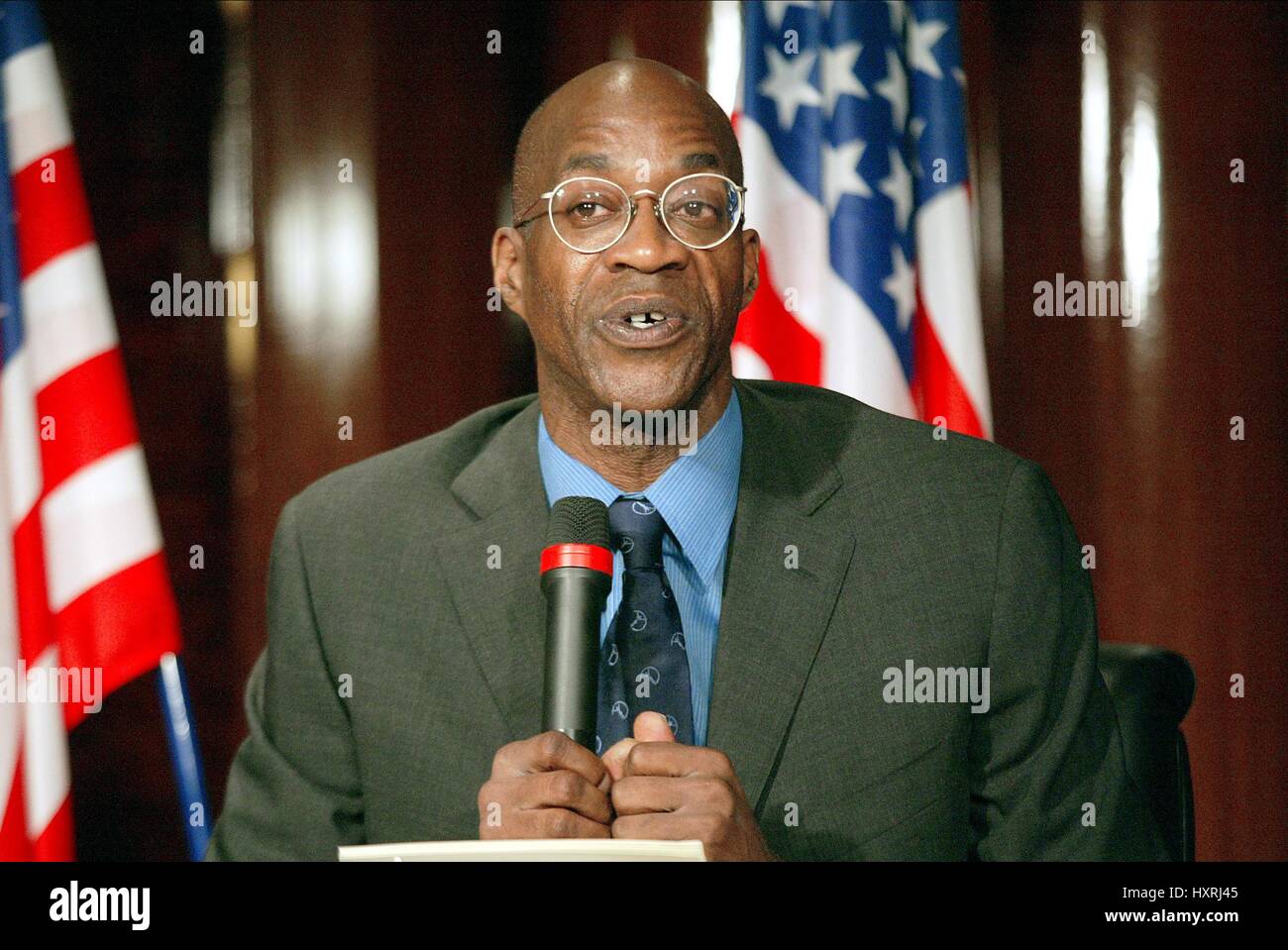ED MOSES PRESS CONFERENCE PARIS FRANCE 30 August 2003 Stock Photo - Alamy