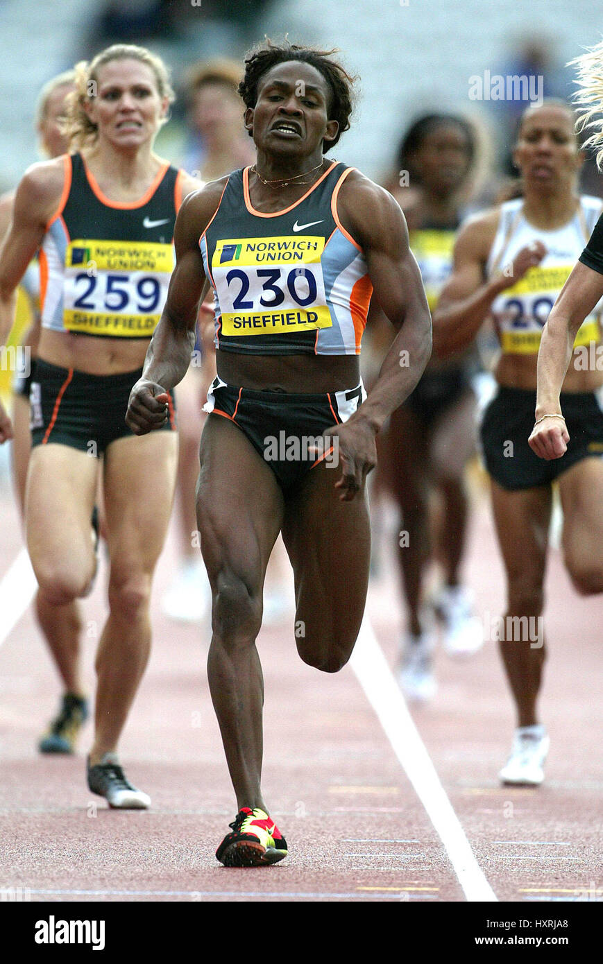 MARIA MUTOLA 800 METRES DON VALLEY STADIUM SHEFFIELD 30 June 2002 Stock ...