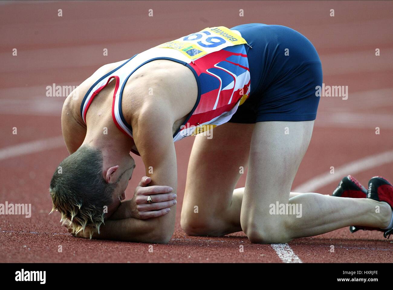 INJURED RUNNER 400 METRE HURDLES ALEXANDER STADIUM BIRMINGHAM ENGLAND ...