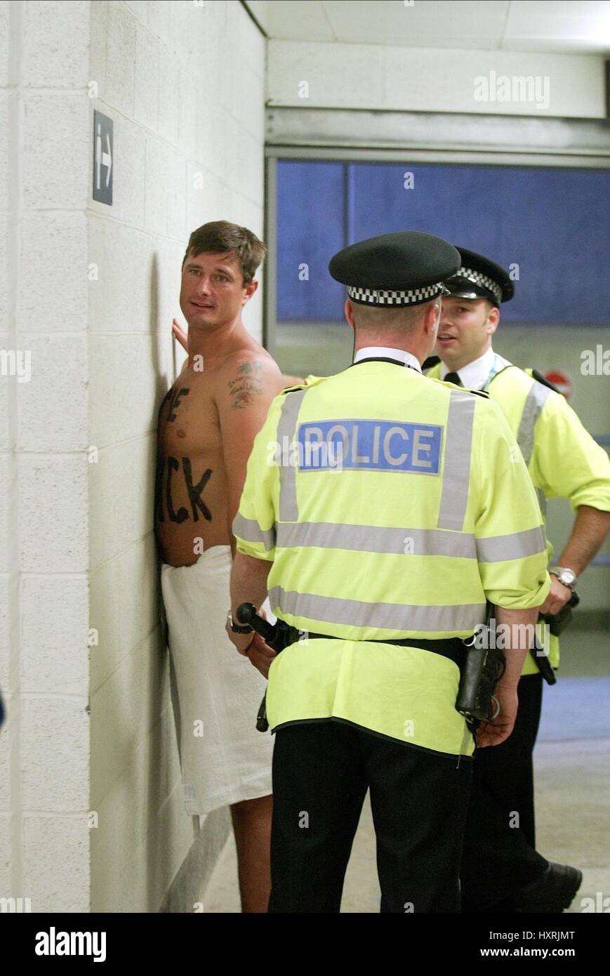 Streaker mark roberts hi-res stock photography and images - Alamy