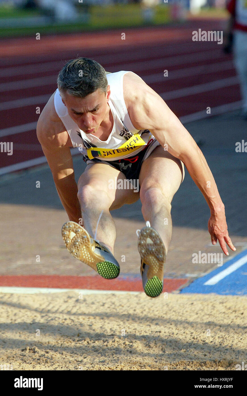 JONATHAN EDWARDS TRIPLE JUMP GATESHEAD ENGLAND 13 July 2003 Stock Photo ...