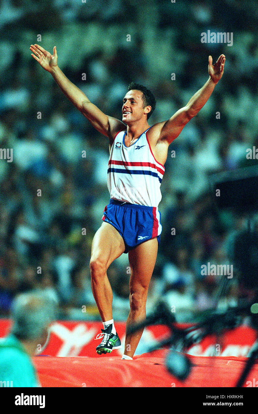 NICK BUCKFIELD POLE VAULT 18 August 1997 Stock Photo - Alamy