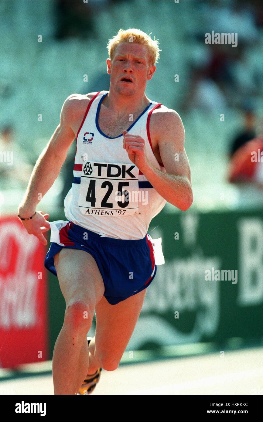 IWAN THOMAS 400 METRES 19 August 1997 Stock Photo - Alamy