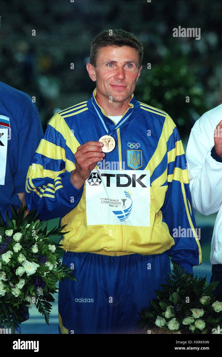 SERGEI BUBKA POLE VAULT 22 August 1997 Stock Photo - Alamy