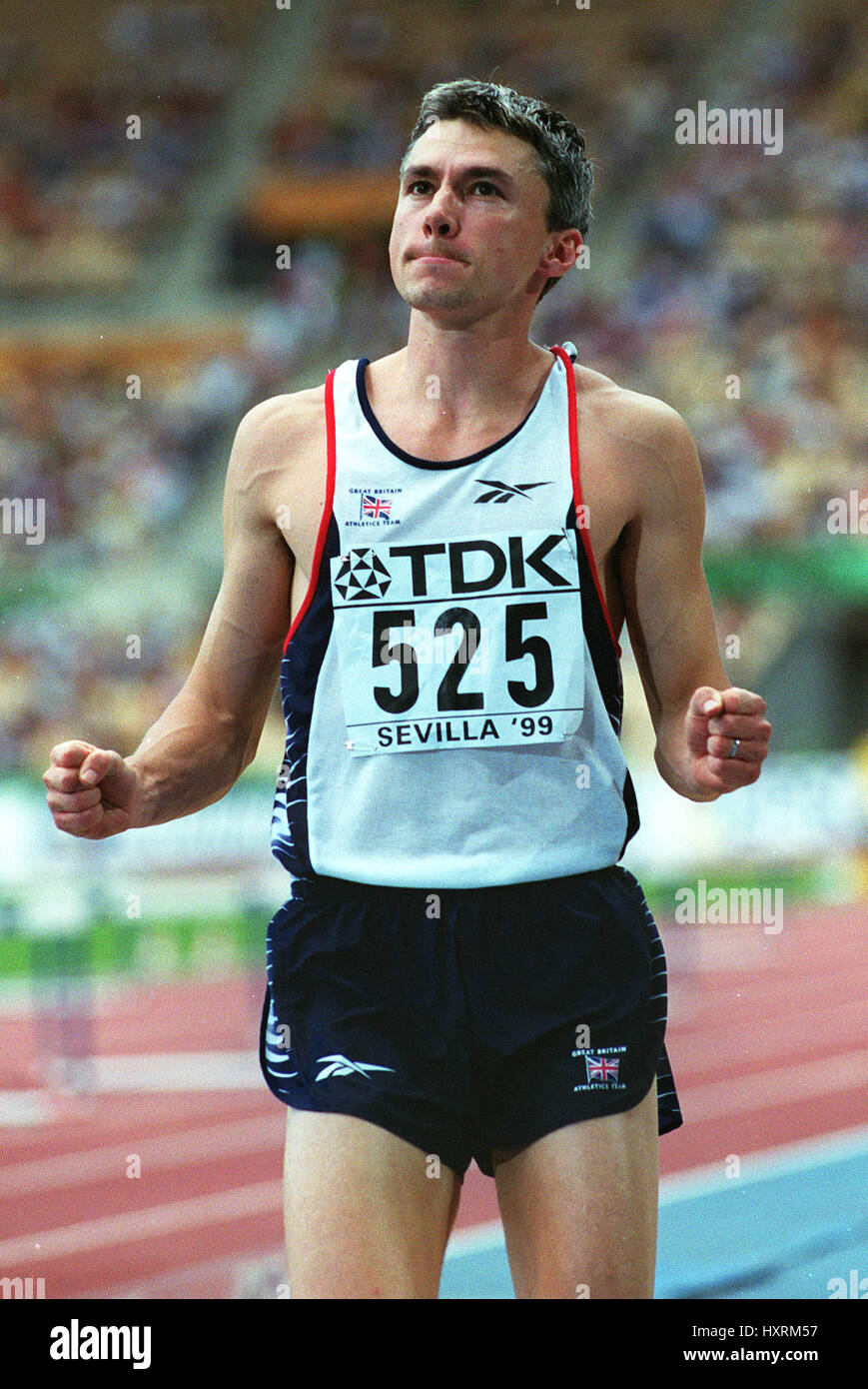JONATHAN EDWARDS TRIPLE JUMP 24 August 1999 Stock Photo - Alamy
