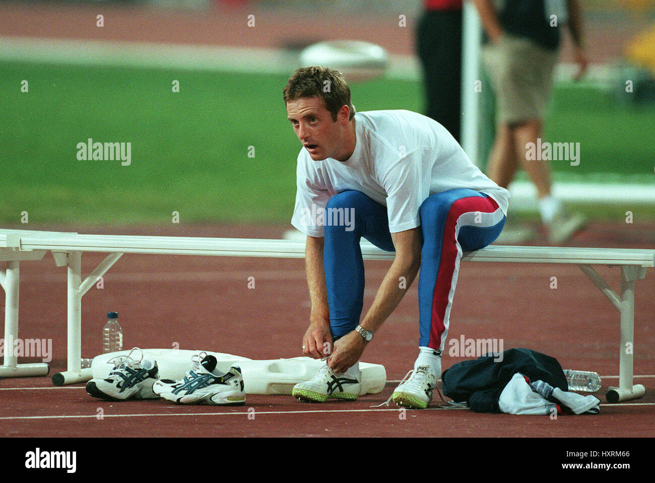 STEVE SMITH HIGH JUMP 09 September 1999 Stock Photo - Alamy