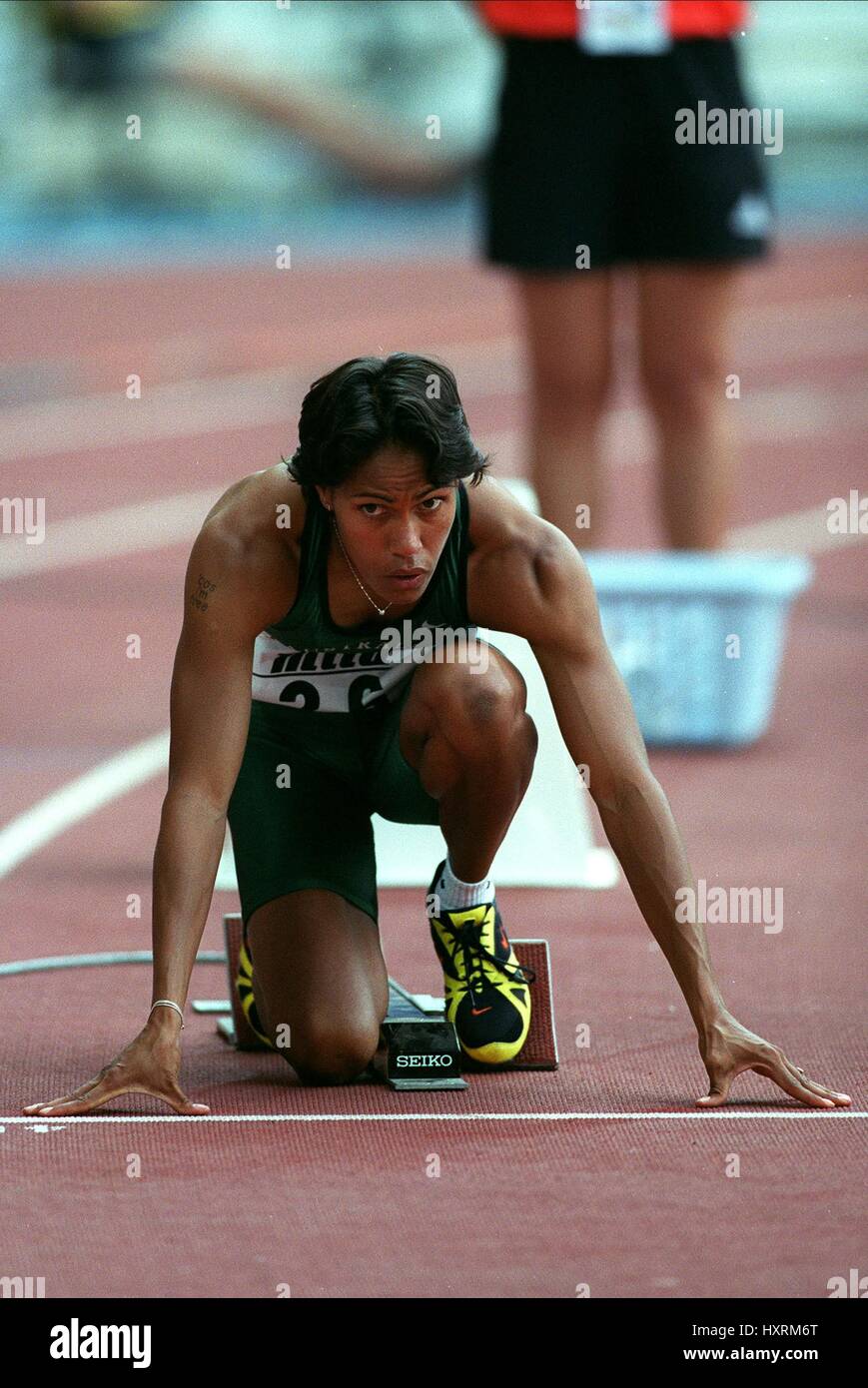 CATHY FREEMAN 400 METERS 09 September 1999 Stock Photo - Alamy