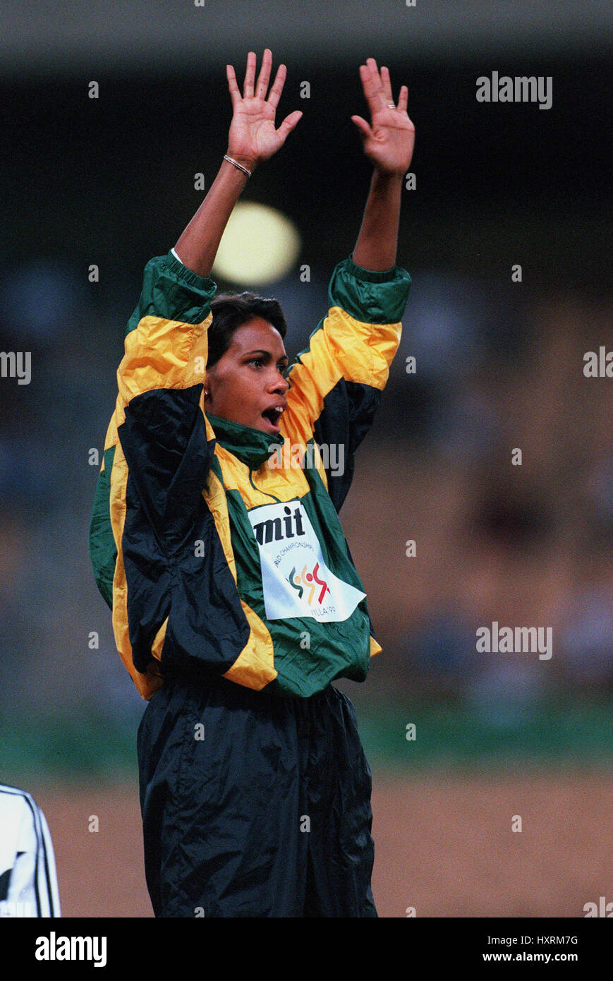 CATHY FREEMAN 400 METERS 09 September 1999 Stock Photo - Alamy