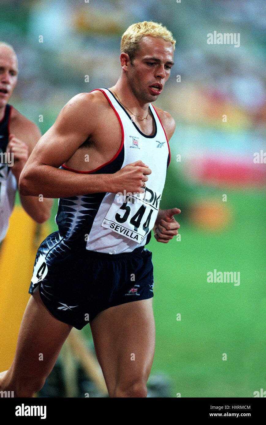DEAN MACEY 1500 METERS 23 August 1999 Stock Photo - Alamy