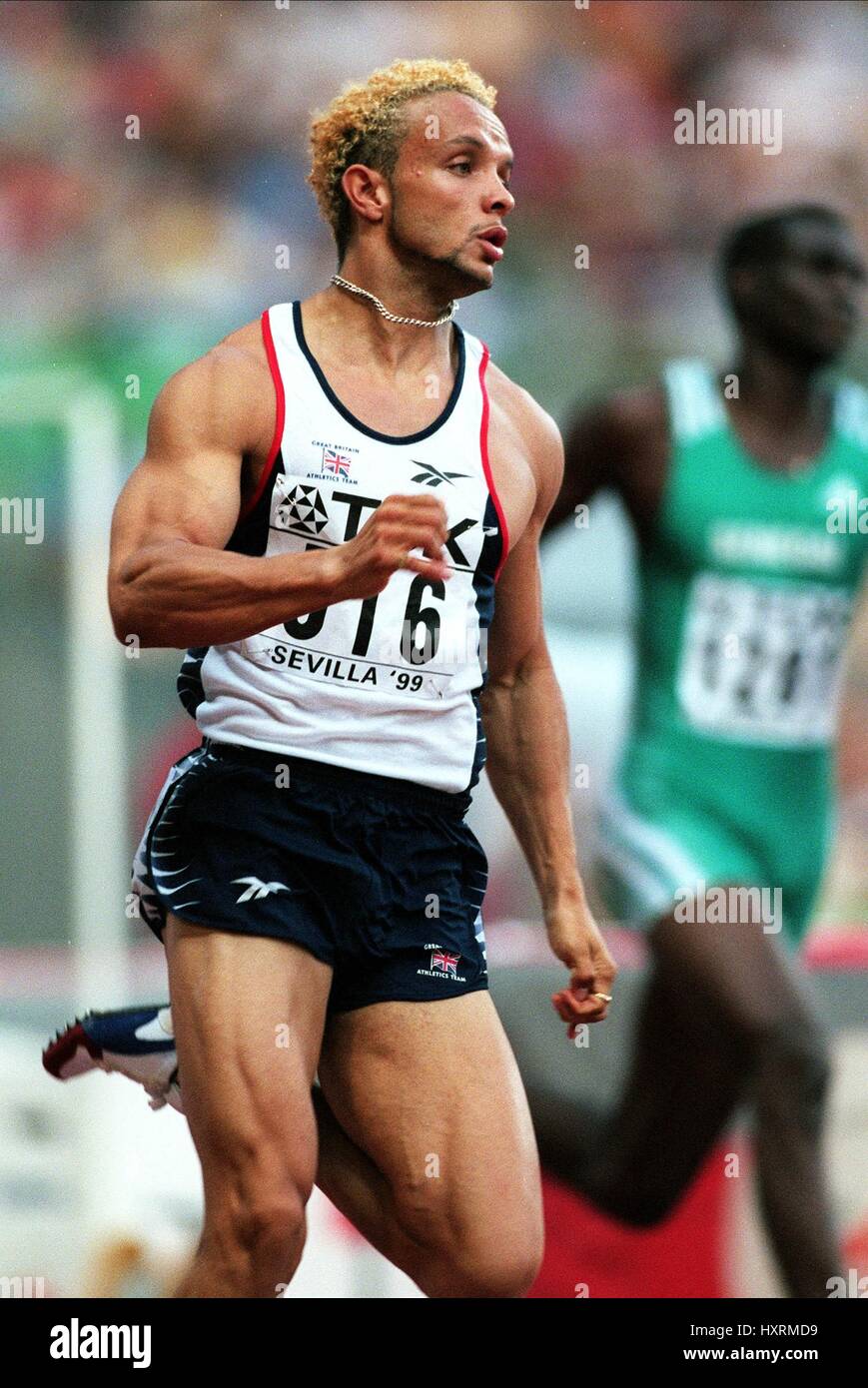 JAMIE BAULCH 400 METERS 24 November 1999 Stock Photo - Alamy