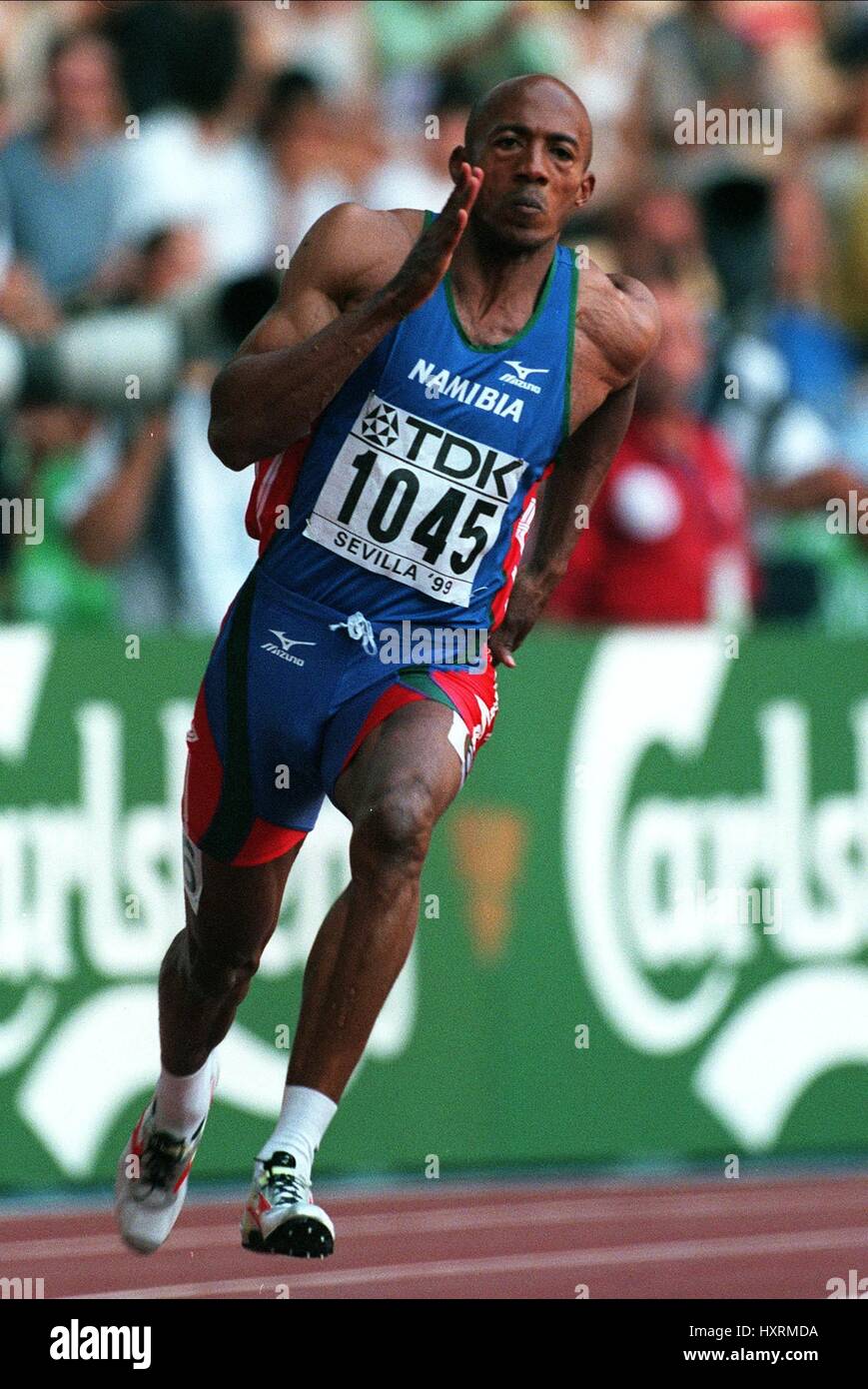 FRANK FREDERICKS 200 METRES 24 November 1999 Stock Photo - Alamy
