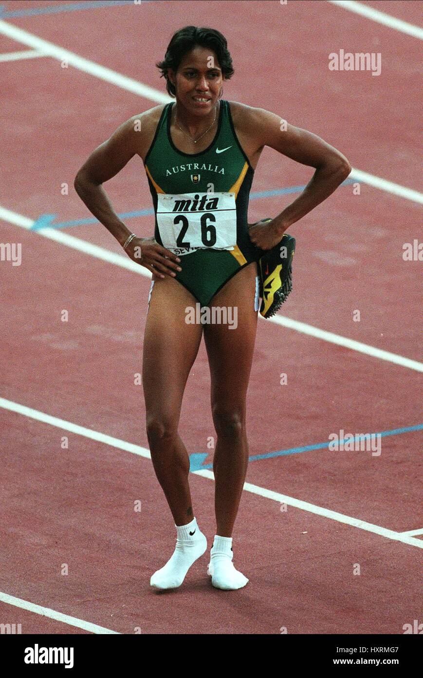 CATHY FREEMAN 400 METERS 26 August 1999 Stock Photo - Alamy