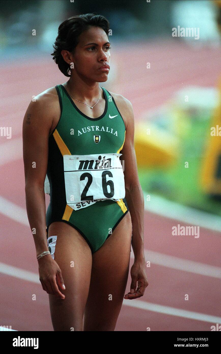 CATHY FREEMAN 400 METERS 25 August 1999 Stock Photo - Alamy