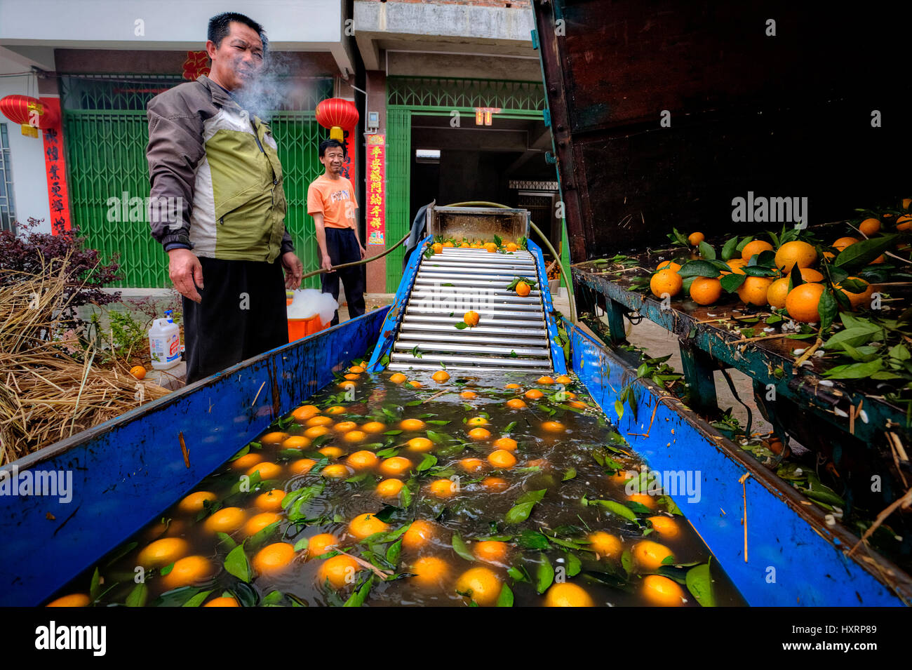 Oranges factory hi-res stock photography and images - Alamy