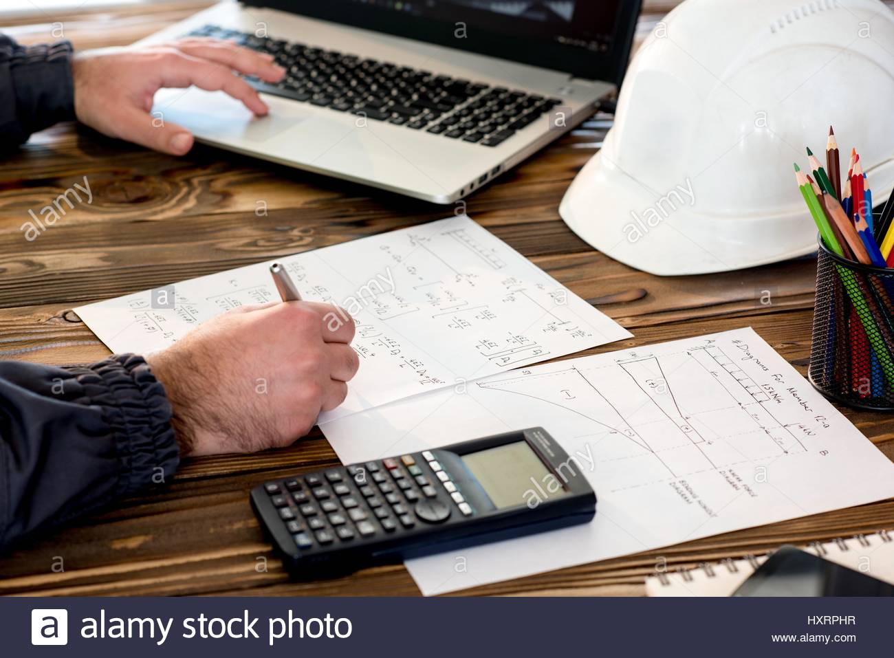 Structural Engineer Stock Photos & Structural Engineer Stock Images - Alamy