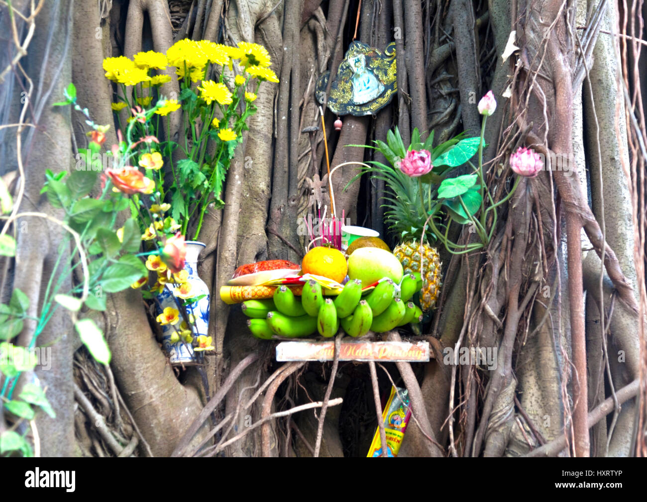 Shrine fruit hi-res stock photography and images - Alamy
