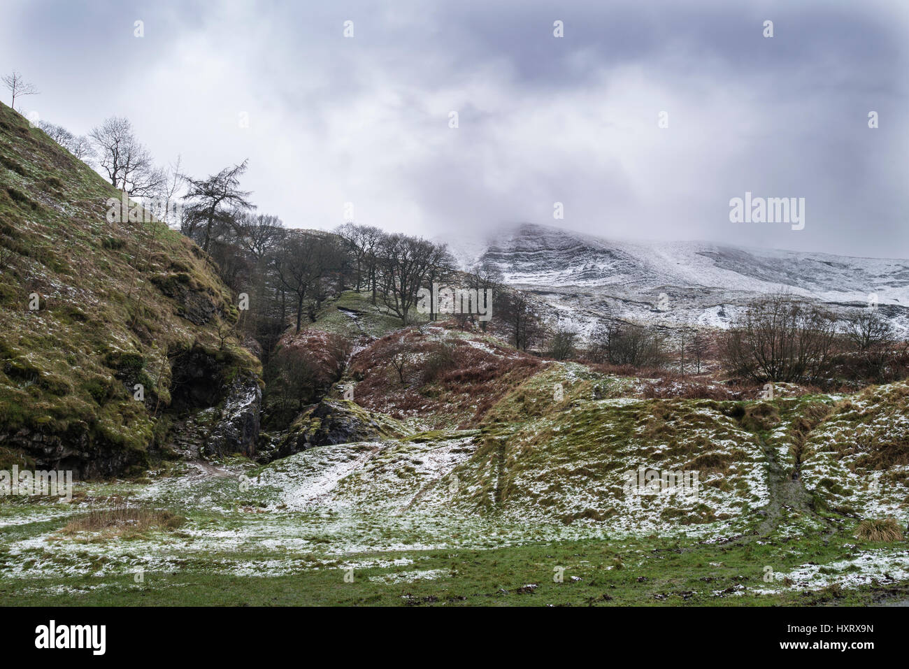 Stunning Winter landscape image around Mam Tor countryside in Peak ...