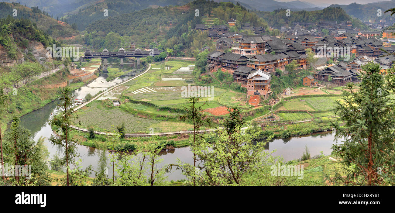 Traditional dong houses hi-res stock photography and images - Alamy