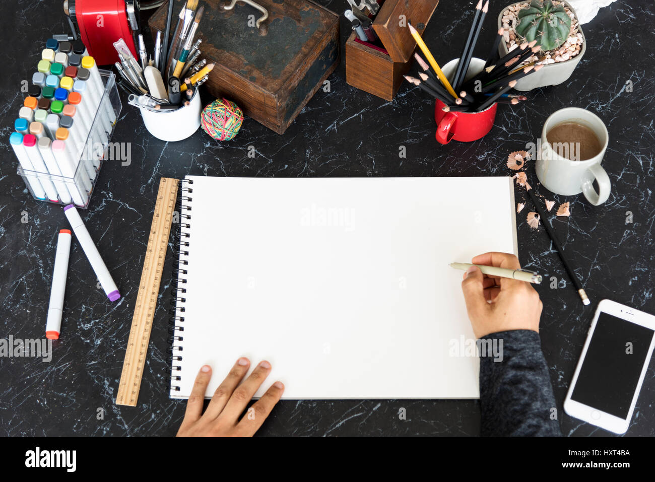 Art Drawing Sketchbook Blank Page Stock Photo - Alamy