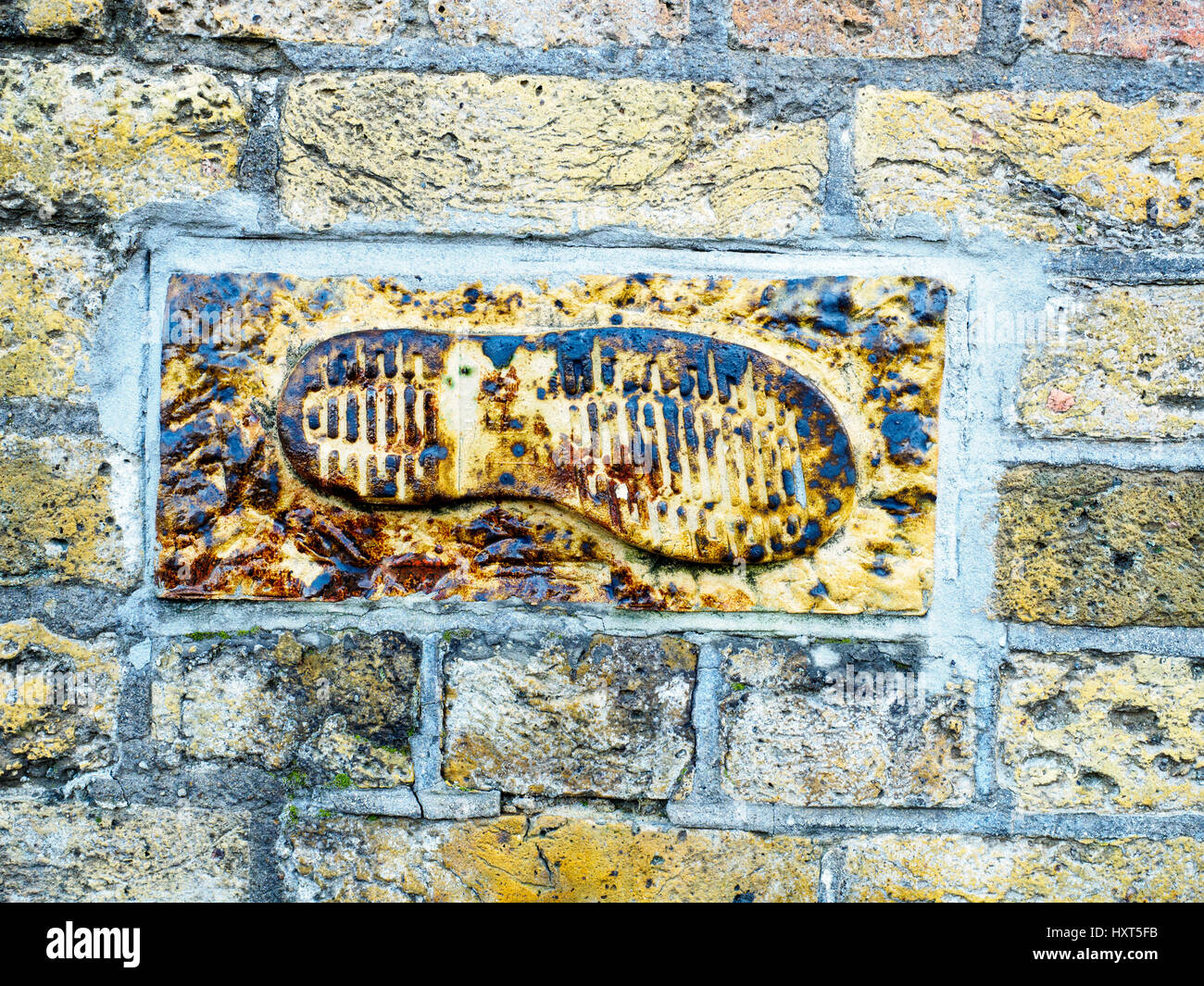 Stone wall hi-res stock photography and images - Alamy