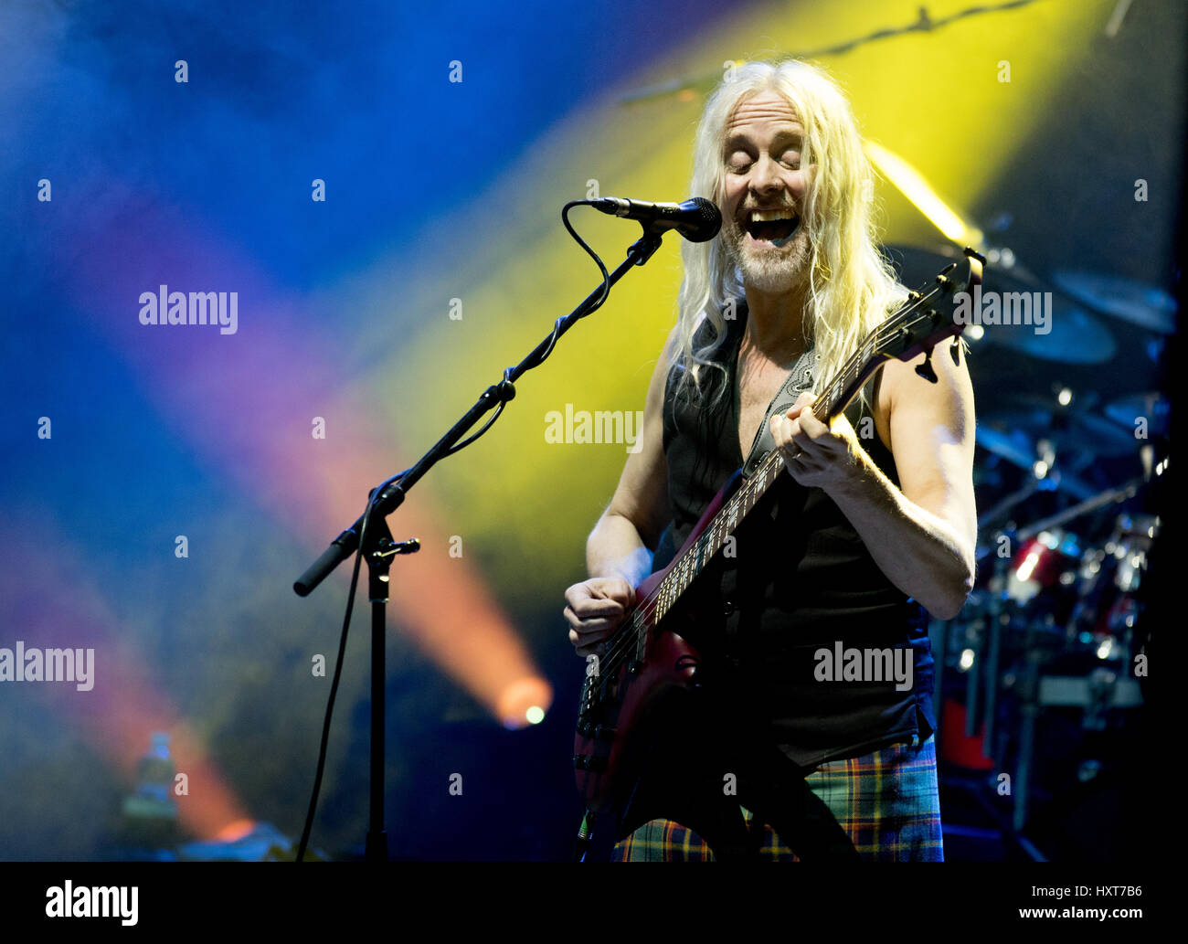 Nick beggs bassist hi-res stock photography and images - Alamy