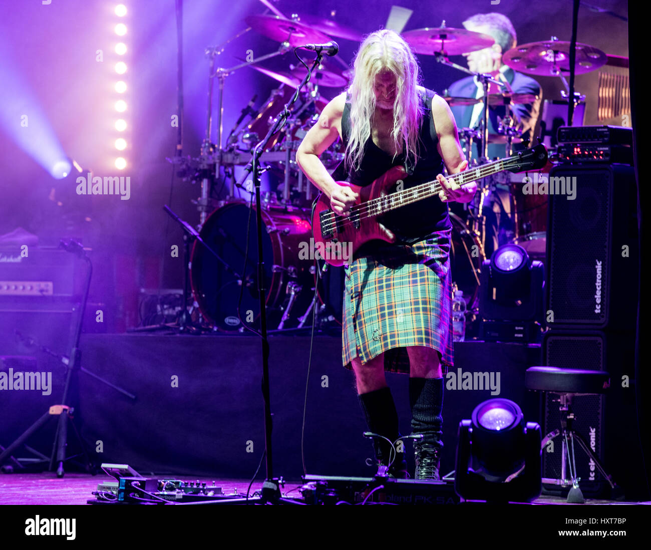 Steve hackett live hi-res stock photography and images - Alamy