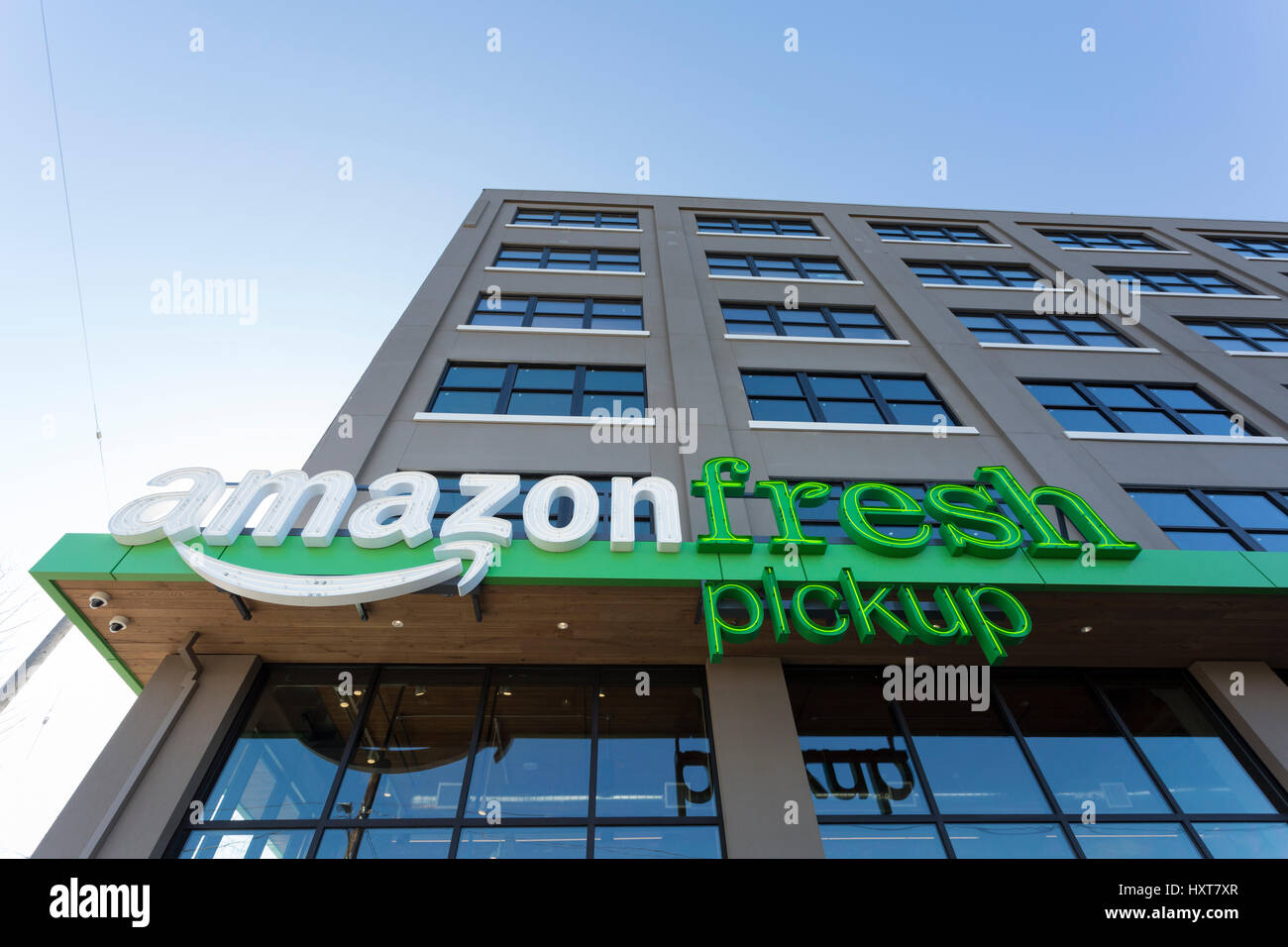 Amazon fresh logo hi-res stock photography and images - Alamy