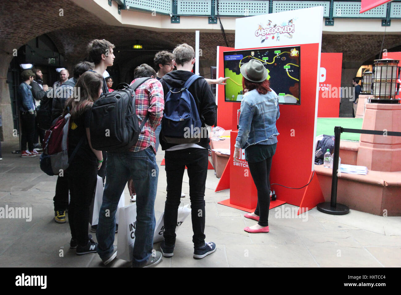 Xbox text hi-res stock photography and images - Alamy