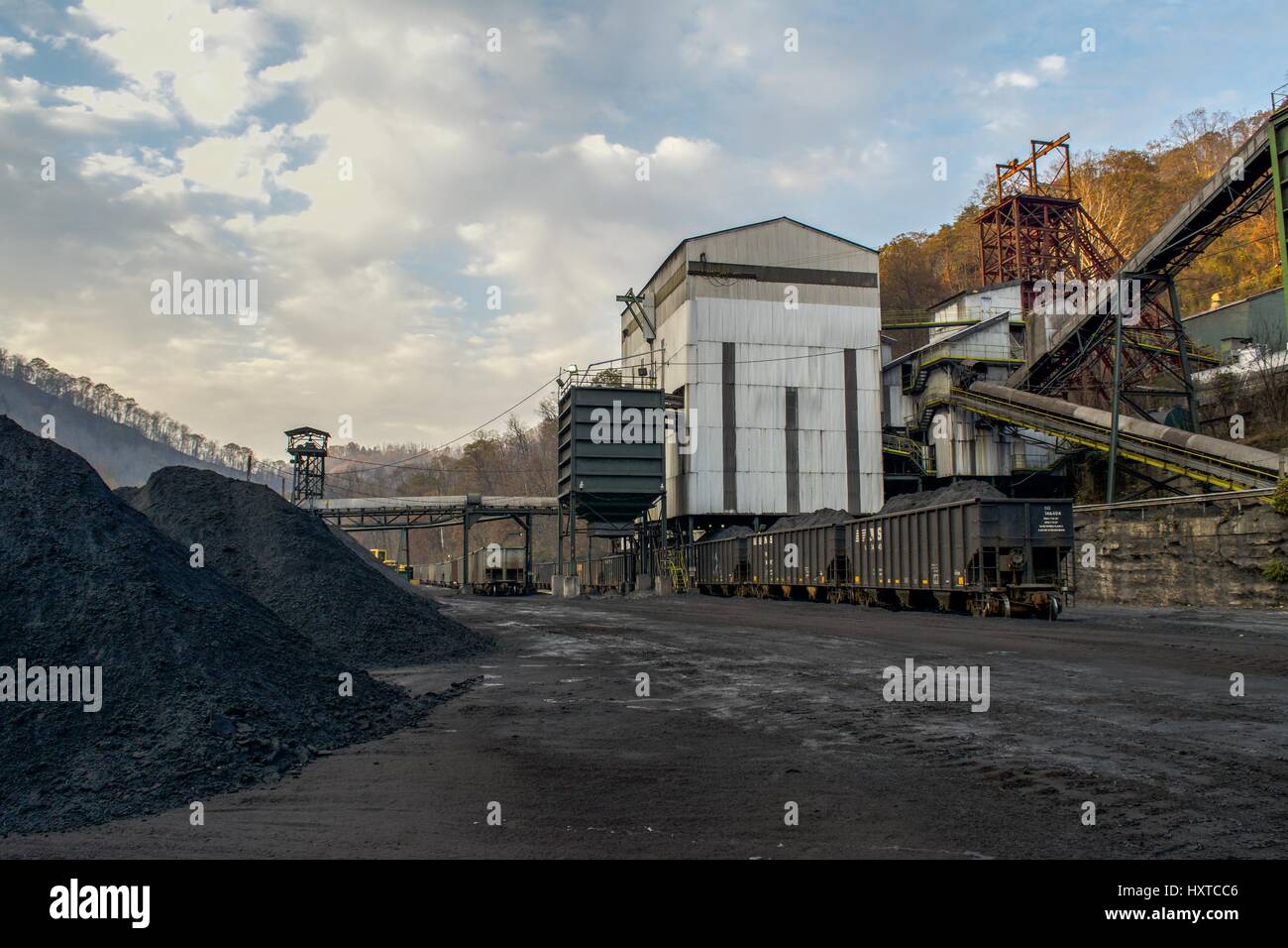 November 14, 2016 - One of the few coal mining companies that remains ...