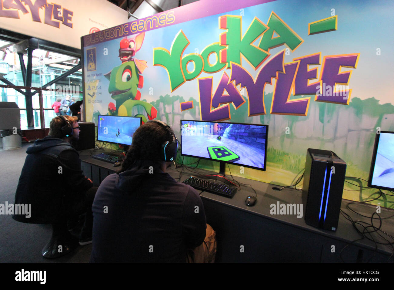 Xbox text hi-res stock photography and images - Alamy