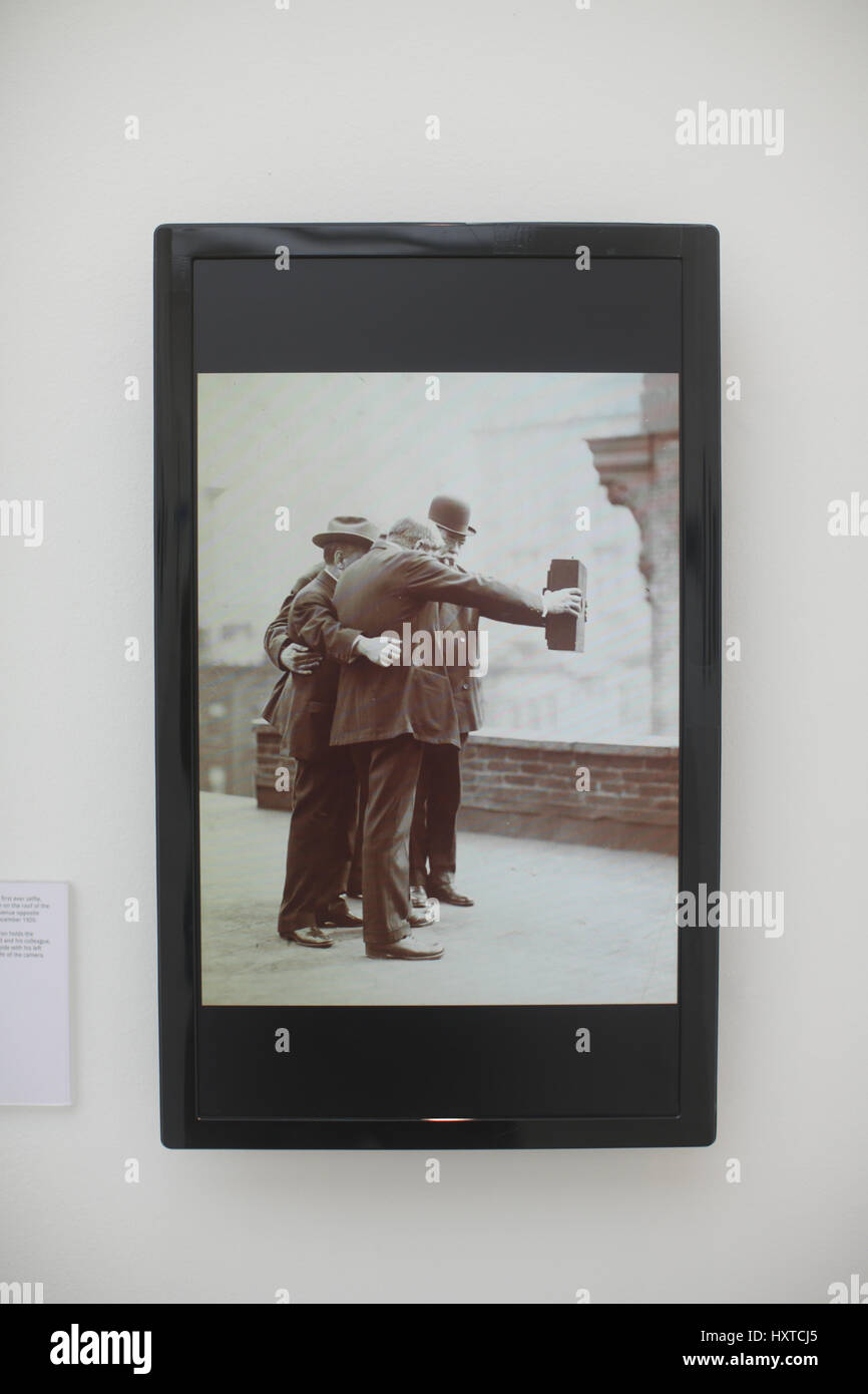 First ever selfie hi-res stock photography and images - Alamy