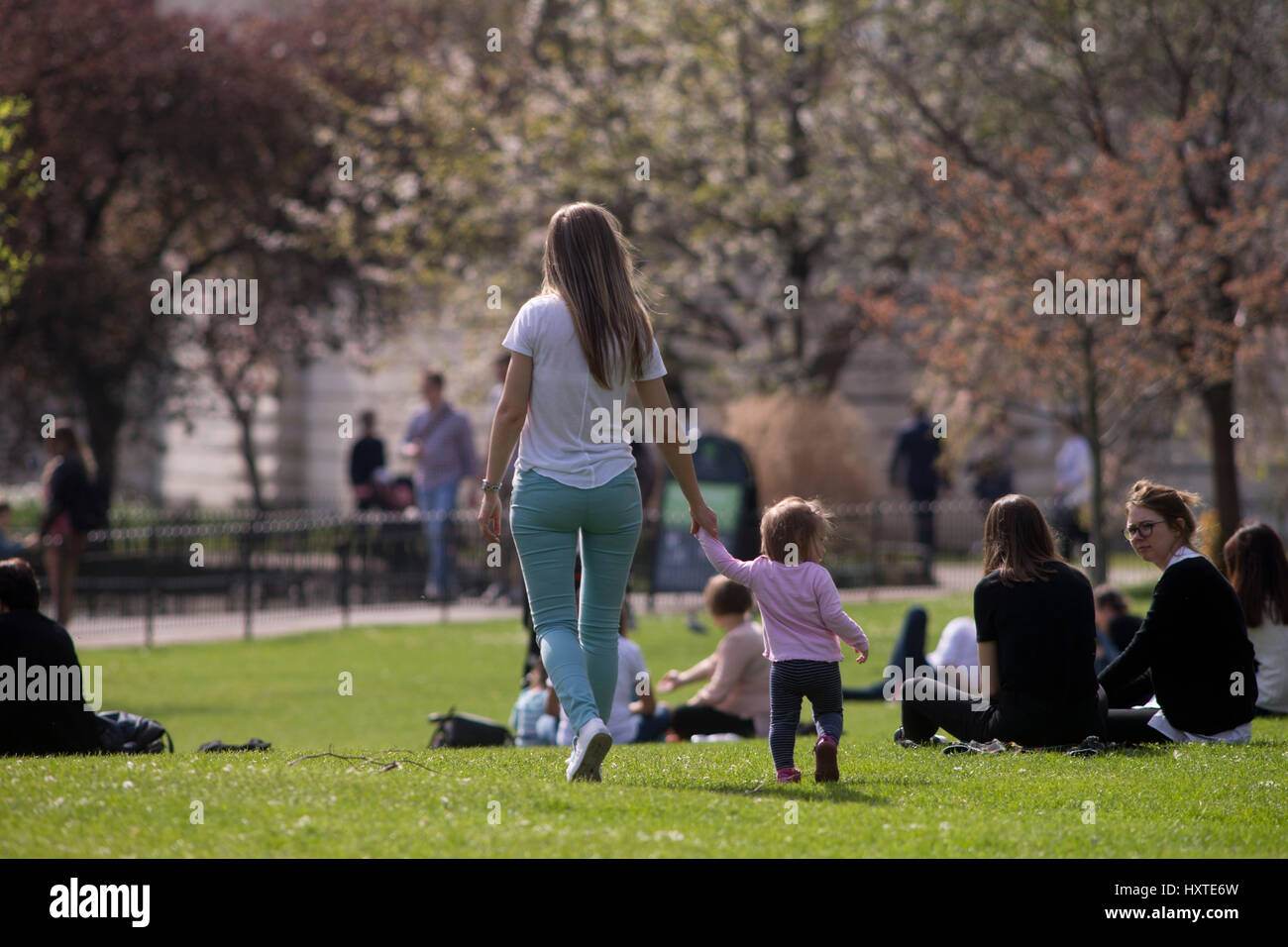 Enjoying the nice weather hi-res stock photography and images - Alamy