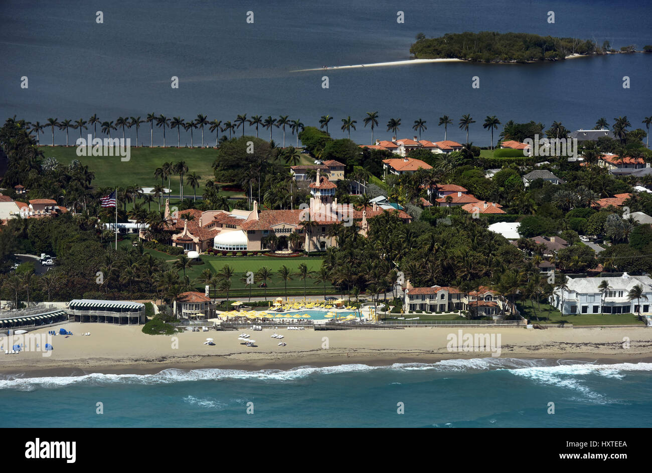 Mar a lago aerial hi-res stock photography and images - Alamy