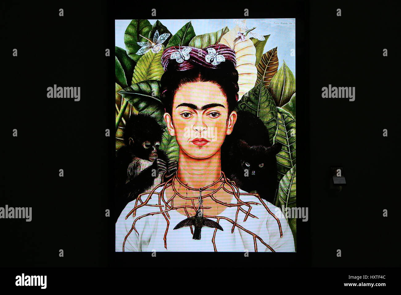 Frida kahlo self portrait 1940 hi-res stock photography and images - Alamy