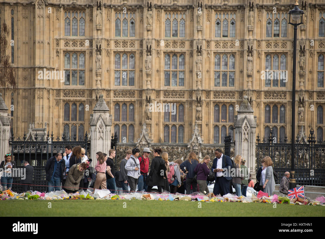 London westminster bridge attack hi-res stock photography and images ...