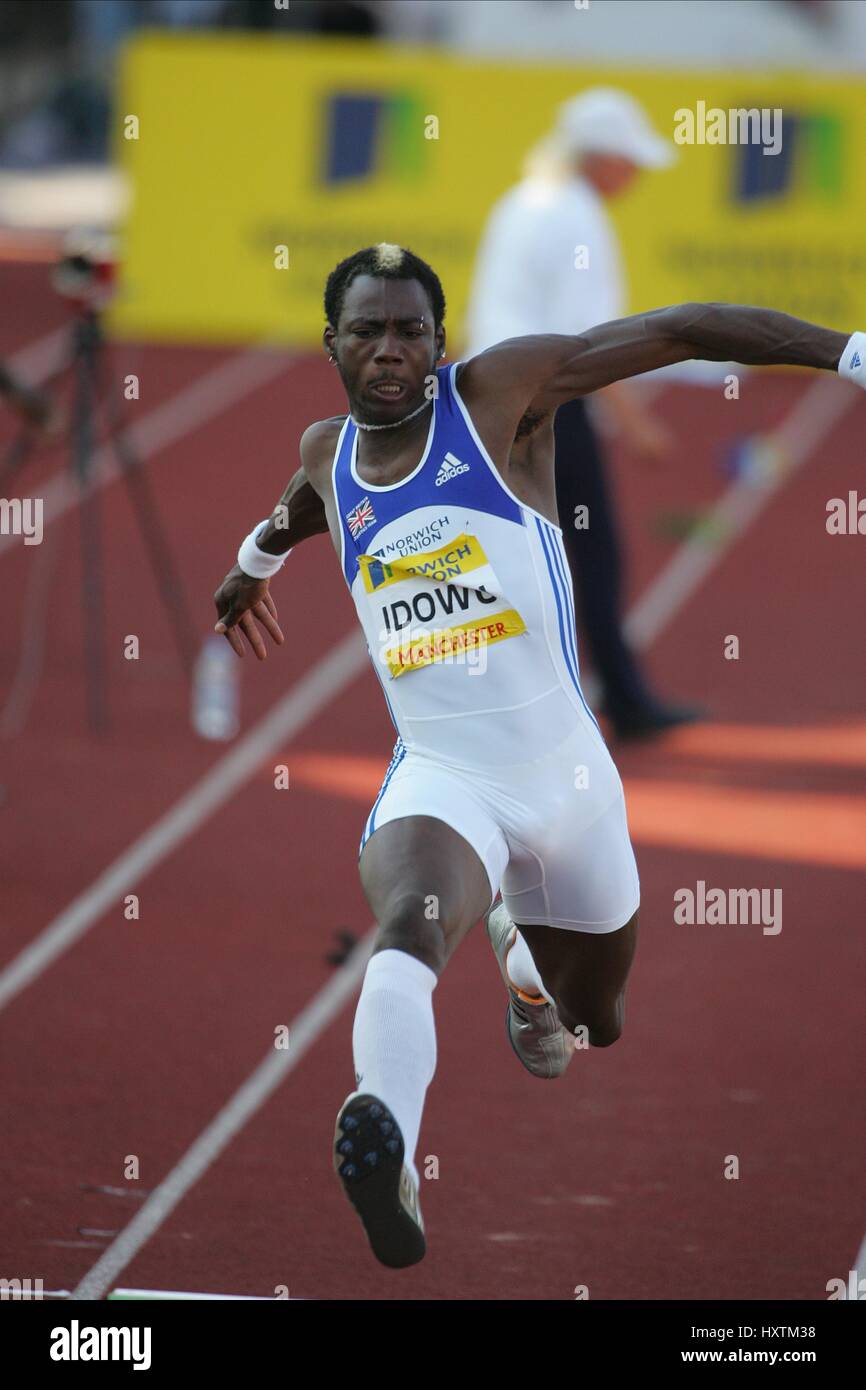 PHILLIPS IDOWU TRIPLE JUMP MANCHESTER REGIONAL ARENA MANCHESTER ENGLAND ...