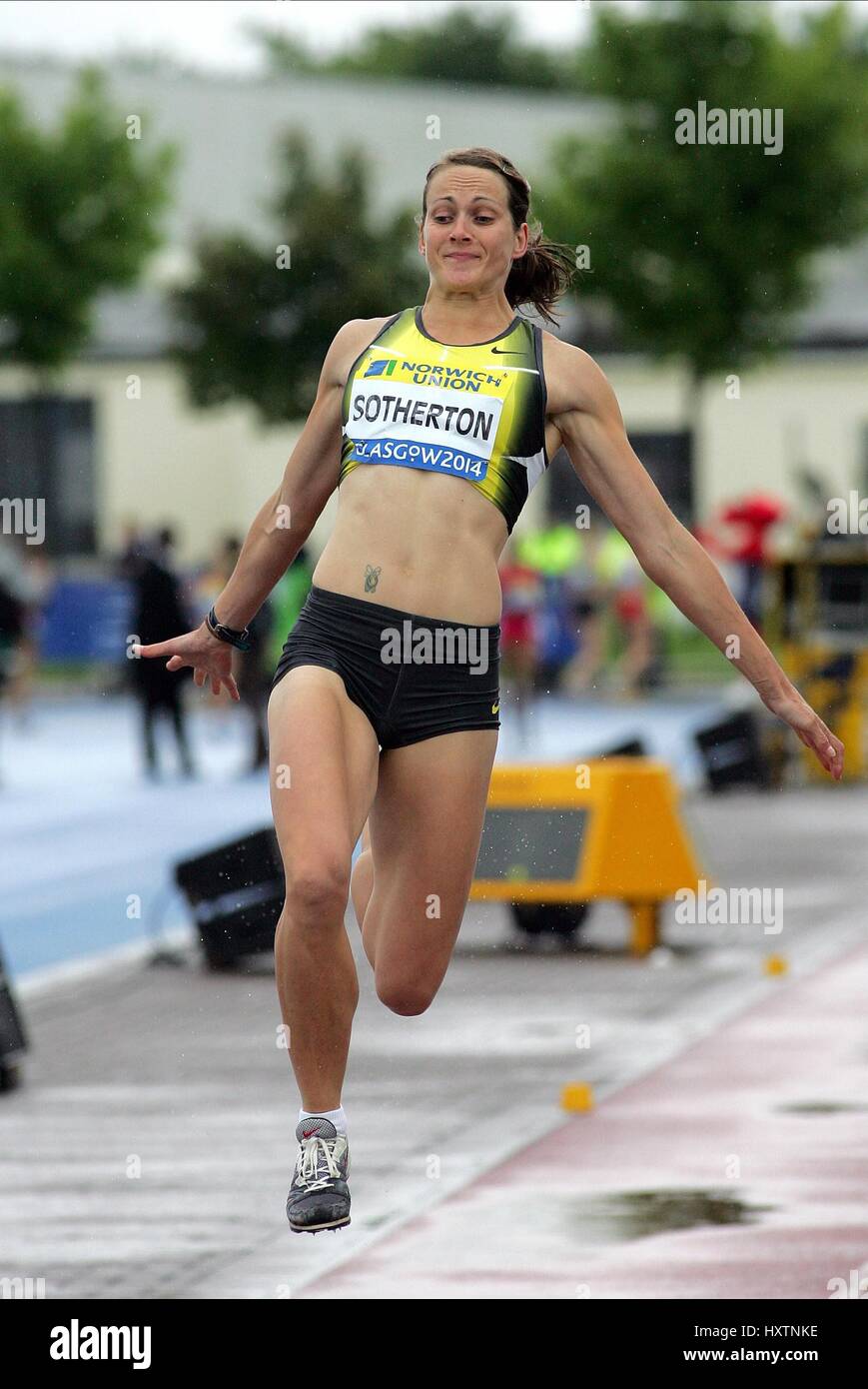 KELLY SOTHERTON LONG JUMP SCOTSTOUN STADIUM GLASGOW SCOTLAND 03 June 2007 Stock Photo - Alamy