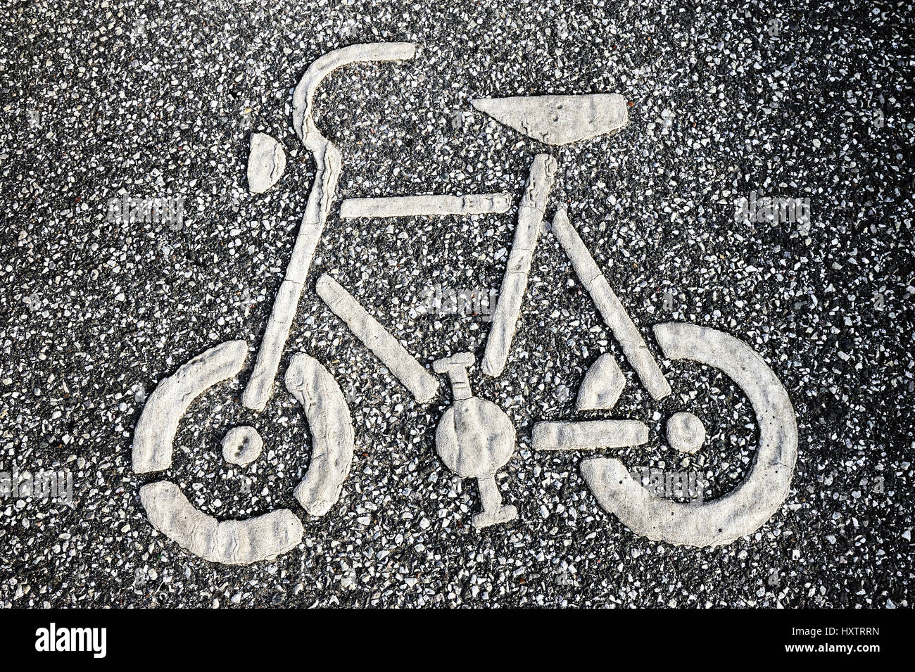 Bicycle symbol on a cycle track hi-res stock photography and images - Alamy