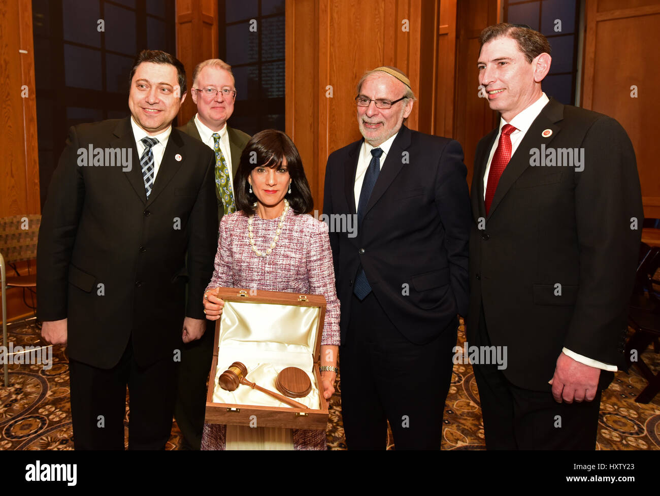 Mike yovinsky hi-res stock photography and images - Alamy