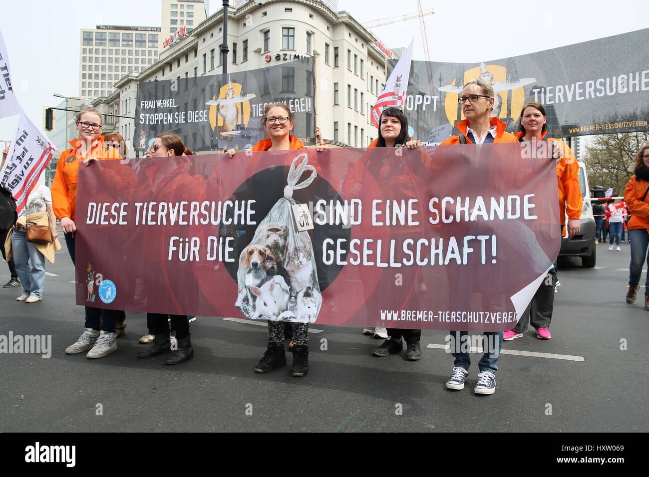 Animal testing protest lab hi-res stock photography and images - Alamy