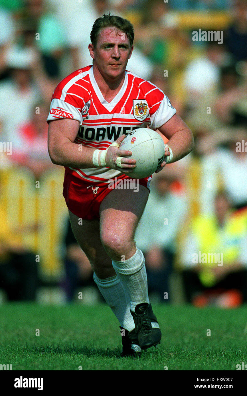 ANDY GREGORY WIGAN RLFC 02 September 1991 Stock Photo - Alamy
