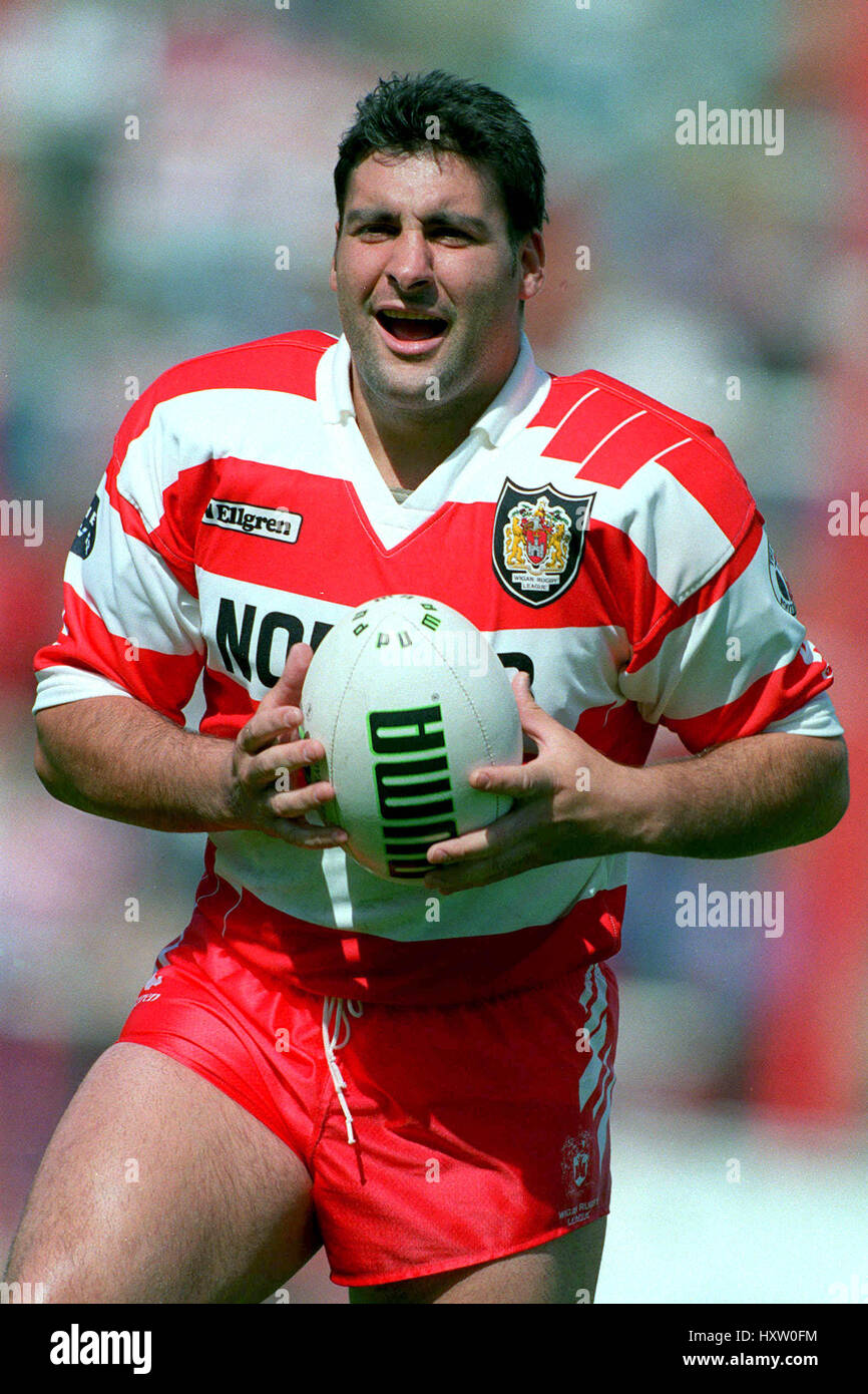 KELVIN SKERRETT WIGAN RLFC 27 August 1992 Stock Photo - Alamy