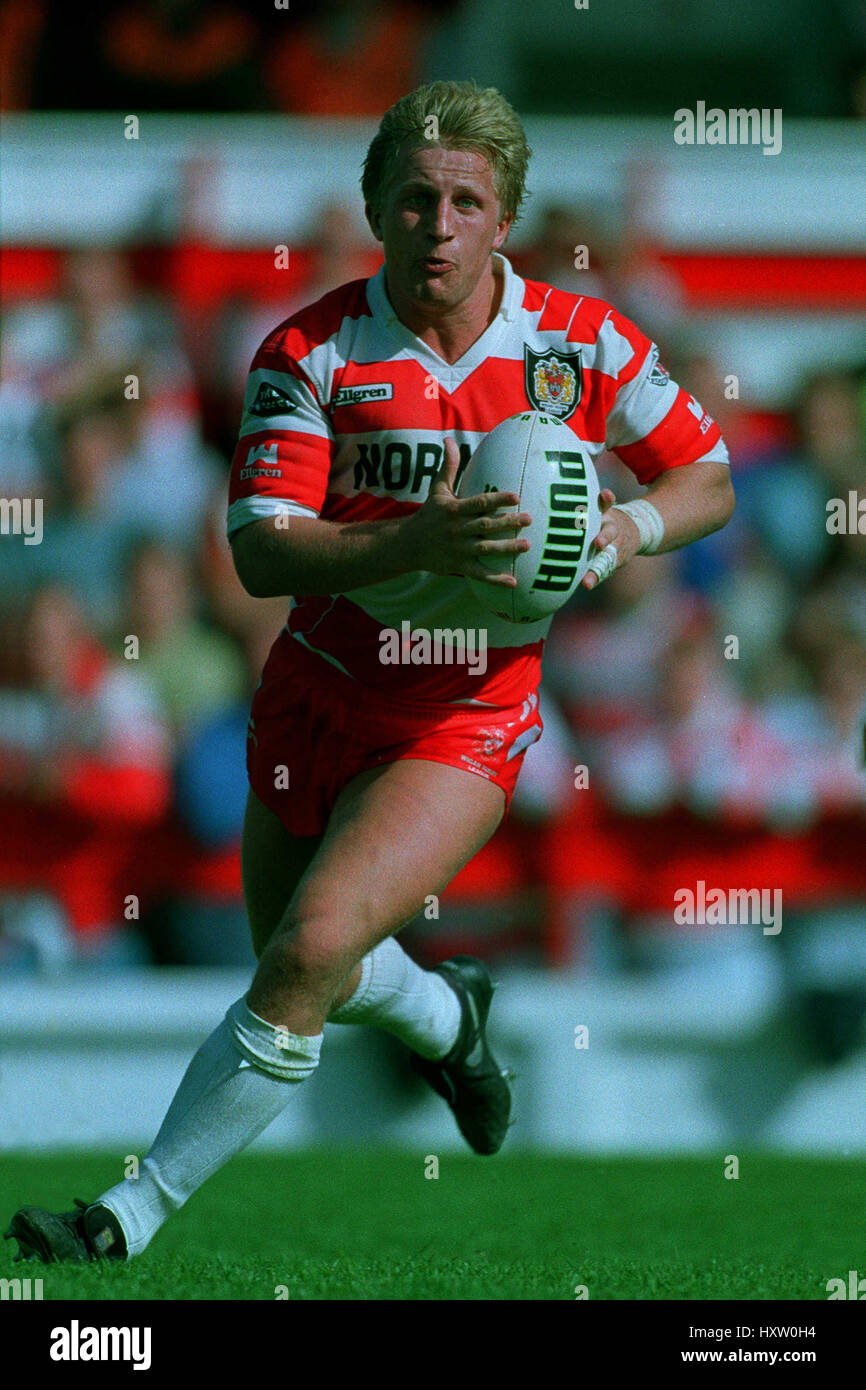 DENNIS BETTS WIGAN RLFC 07 September 1992 Stock Photo - Alamy