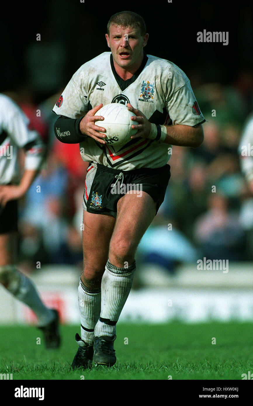 LES HOLLIDAY WIDNES RLFC 21 September 1992 Stock Photo - Alamy