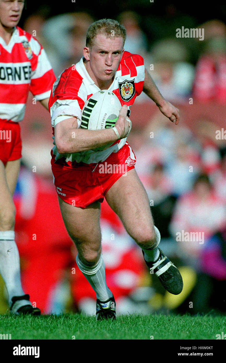SHAUN EDWARDS WIGAN RLFC 21 September 1992 Stock Photo - Alamy