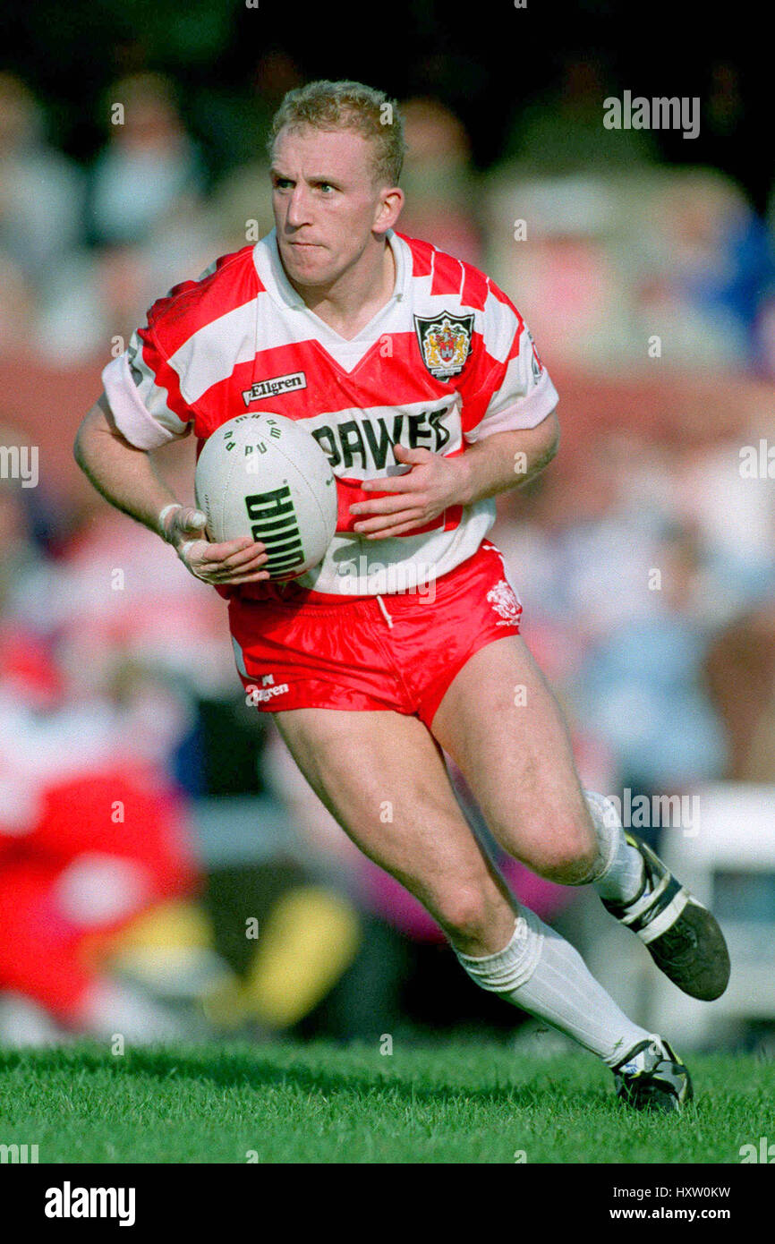 SHAUN EDWARDS WIGAN RLFC 21 September 1992 Stock Photo - Alamy