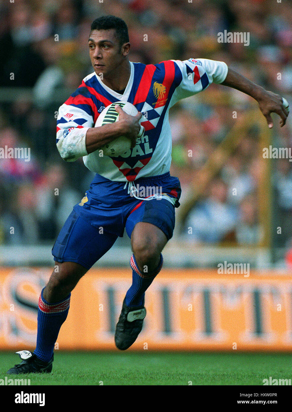 ALLAN HUNTE GREAT BRITAIN & ST HELENS RLFC 26 October 1992 Stock Photo ...