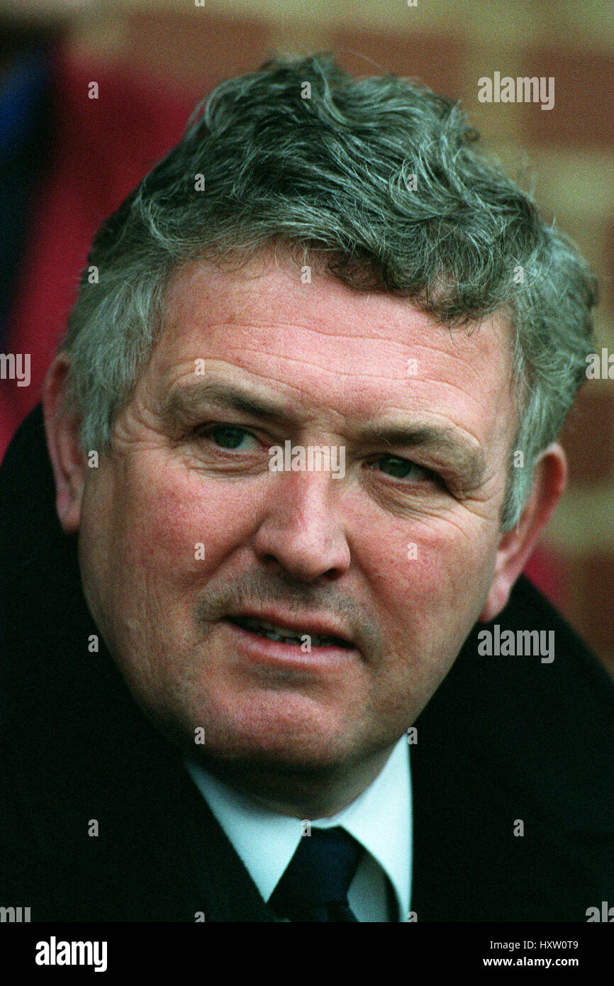 DOUG LAUGHTON LEEDS RLFC COACH 15 February 1993 Stock Photo - Alamy